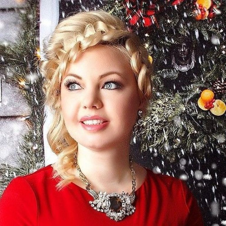 46 Casual Christmas Updos Ideas