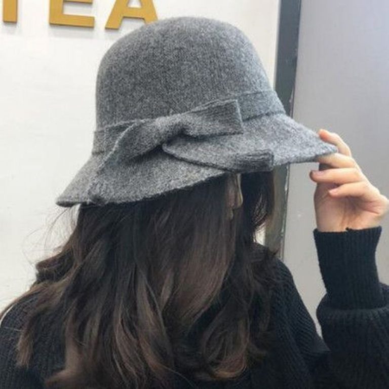43 Lovely Winter Hats Ideas For Women – ADDICFASHION