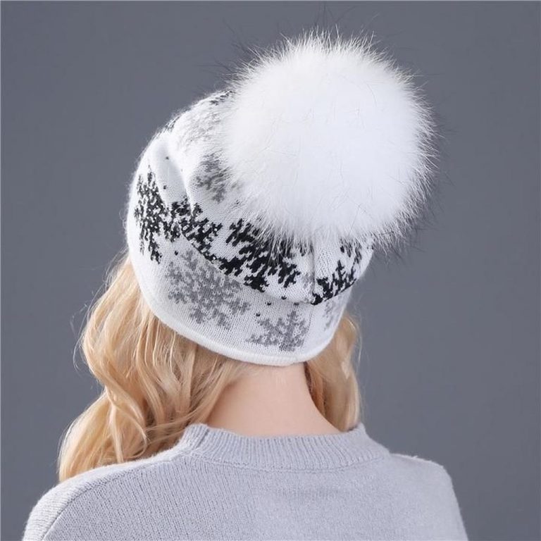 43 Lovely Winter Hats Ideas For Women – ADDICFASHION