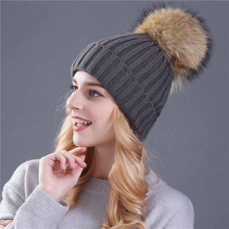 43 Lovely Winter Hats Ideas For Women – ADDICFASHION