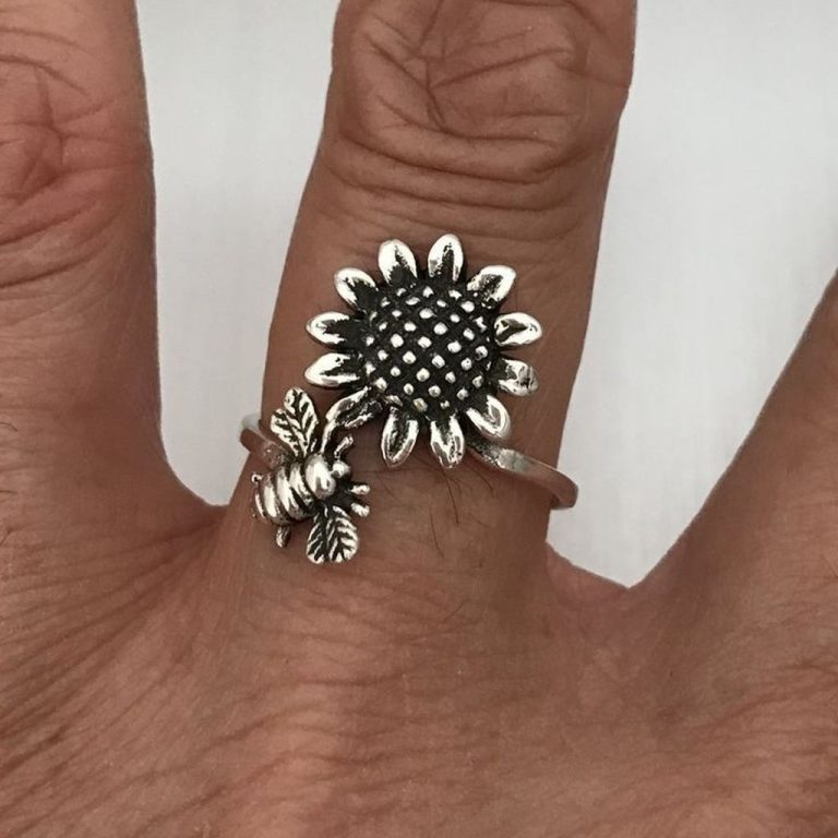 49 Captivating Silver Accessories Ideas For Add In Your Appearance