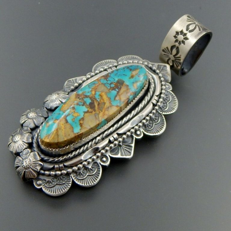 49 Captivating Silver Accessories Ideas For Add In Your Appearance