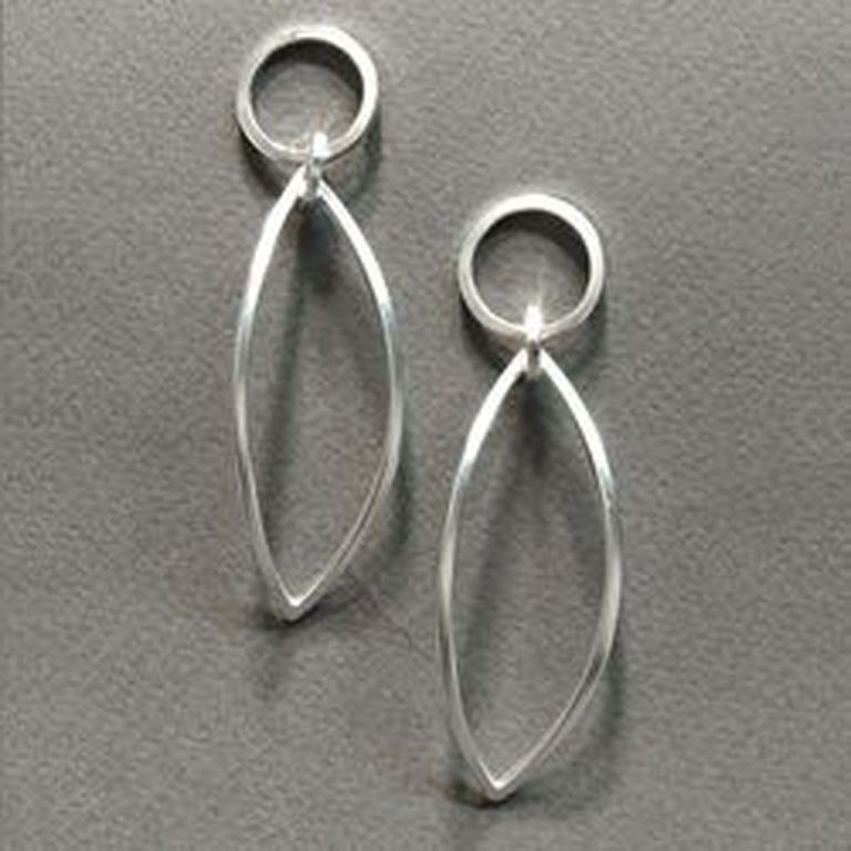 49 Captivating Silver Accessories Ideas For Add In Your Appearance