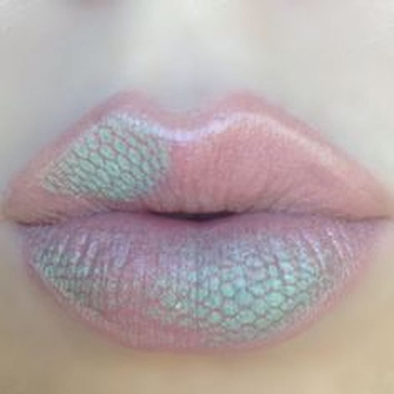 35 Fancy Lips Colour Ideas For Party – ADDICFASHION